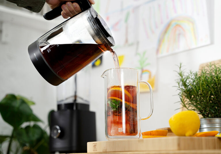 Recipe for a delicious Red fruit iced tea | ZWILLING.COM