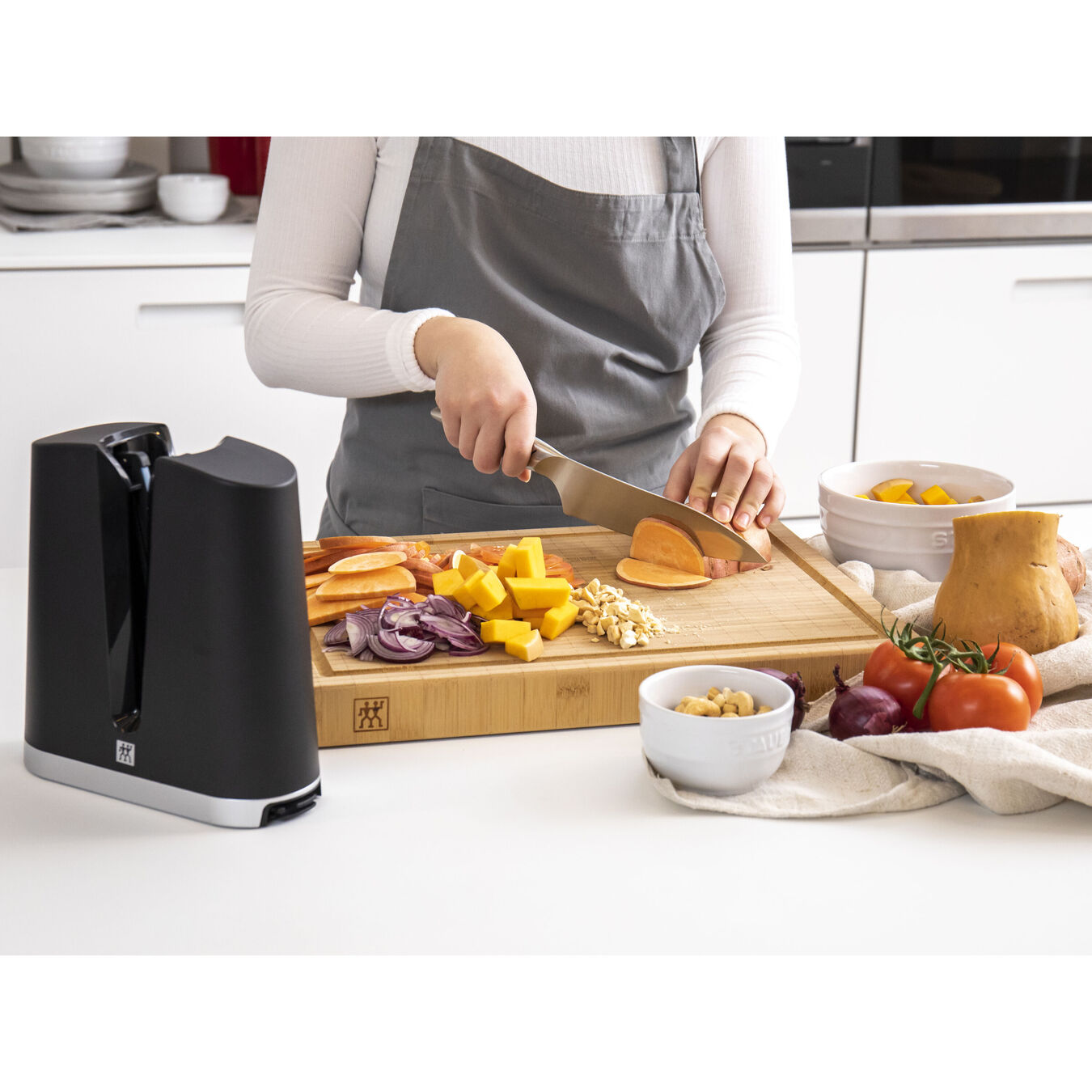 ZWILLING Edge Maintenance V- Edge Sharpener | ZWILLING.COM