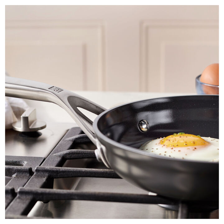 Buy ZWILLING Motion Ceramic Frying pan | ZWILLING.COM
