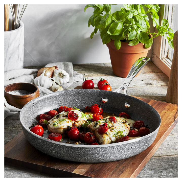 Buy ZWILLING Vitale Frying pan | ZWILLING.COM