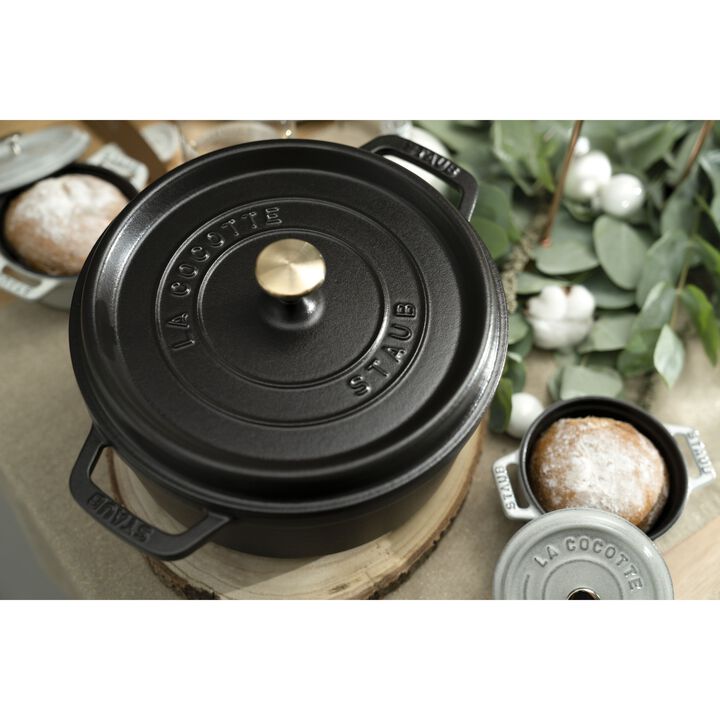 Staub La Cocotte Cocotte 26 cm, rund, Schwarz, Gusseisen | ZWILLING.COM