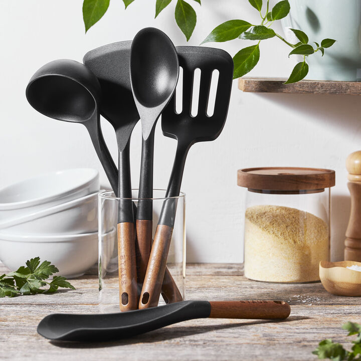 Buy Staub Tools Kitchen gadgets sets | ZWILLING.COM