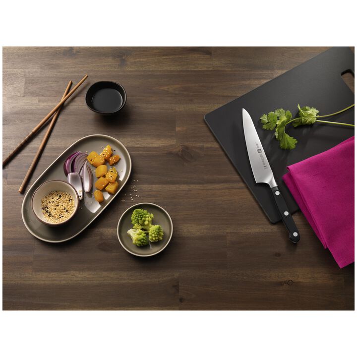 Buy ZWILLING Pro Chef's knife compact | ZWILLING.COM