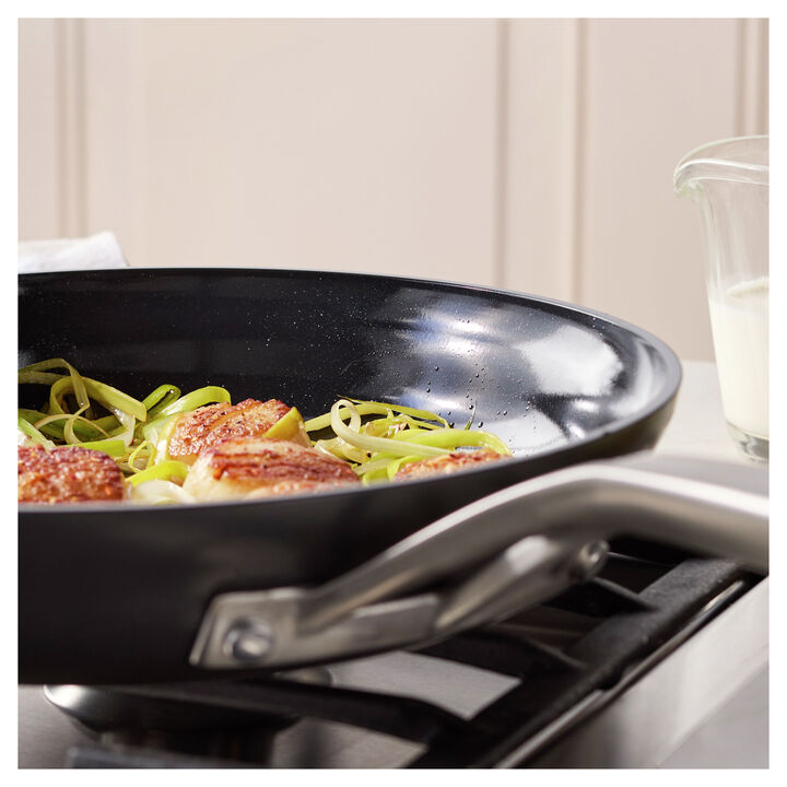 Buy ZWILLING Motion Ceramic Frying pan | ZWILLING.COM