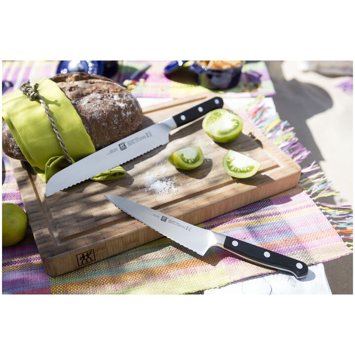 Buy ZWILLING Pro Chef's knife compact | ZWILLING.COM