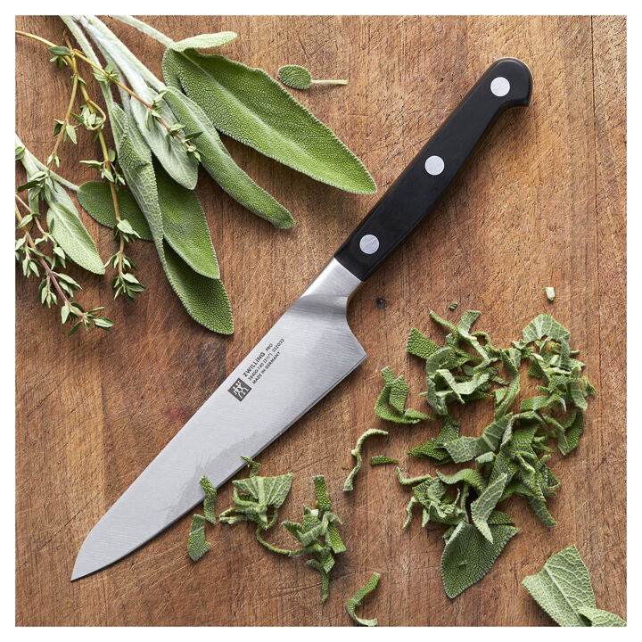 Buy ZWILLING Pro Chef's knife compact | ZWILLING.COM