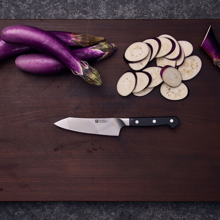 Buy ZWILLING Pro Rocking santoku | ZWILLING.COM