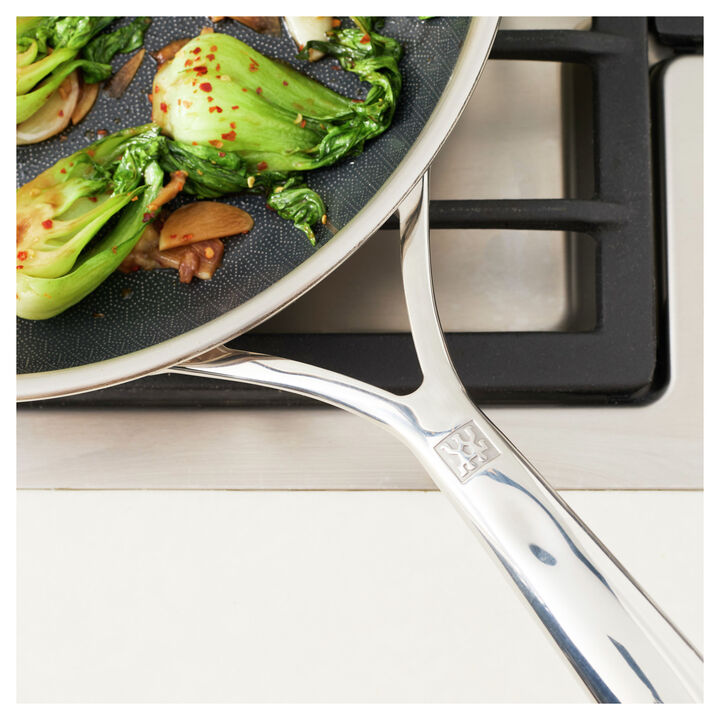 Buy ZWILLING Peak Frying pan with lid | ZWILLING.COM