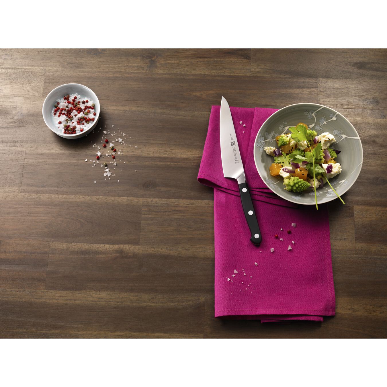 Buy ZWILLING Pro Chef's knife compact | ZWILLING.COM