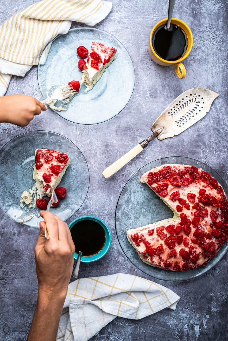Recipe for a delicious Pistachio Raspberry Semifreddo | ZWILLING.COM