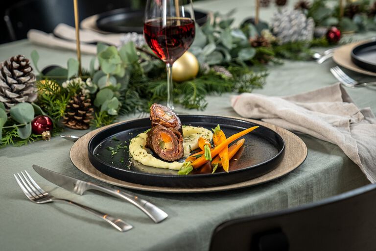 Recipe for a delicious VEAL ROULADES CLASSIC | ZWILLING.COM