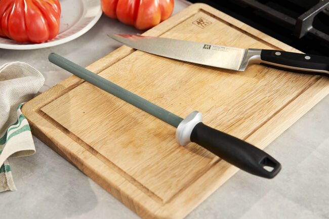 SHARPENING YOUR KNIFE - LEARN HOW IT’S DONE
