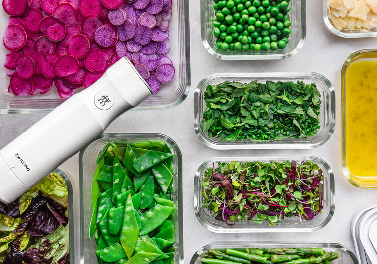Recipe for a delicious Spring Greens on Greens | ZWILLING.COM