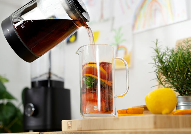 Recipe for a delicious RED FRUIT ICED TEA | ZWILLING.COM