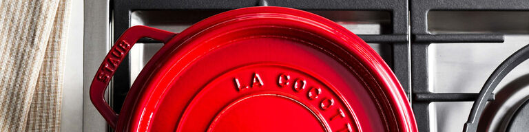 Cast iron STAUB Dutch Ovens in Red | ZWILLING.COM