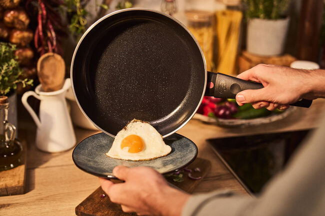 Pan coatings guide | ZWILLING.COM