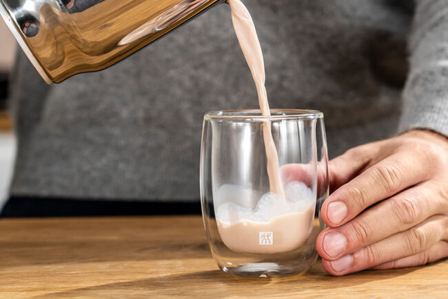 Guide to frothing milk | ZWILLING.COM