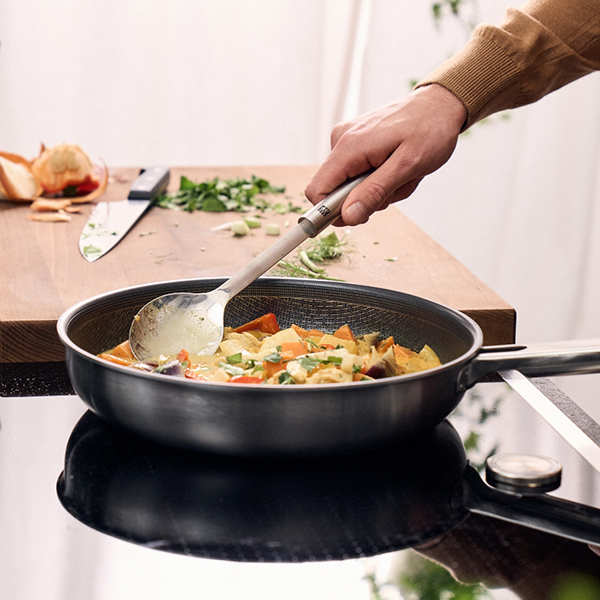 Buy ZWILLING Joy Plus Frying pan | ZWILLING.COM
